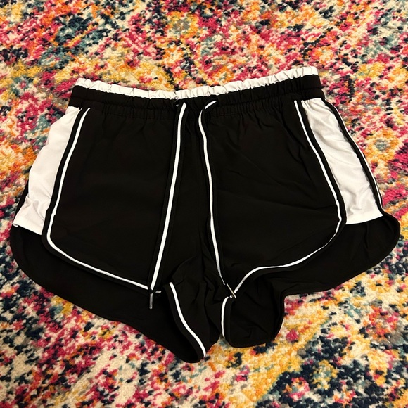 Athleta | Shorts | Athleta Colorblocked Shorts | Poshmark
